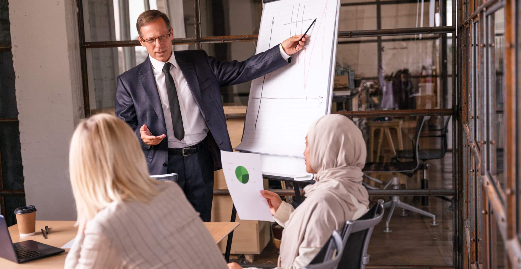 Tips for Training Your Team to Use Route Planning Tools - Maxoptra